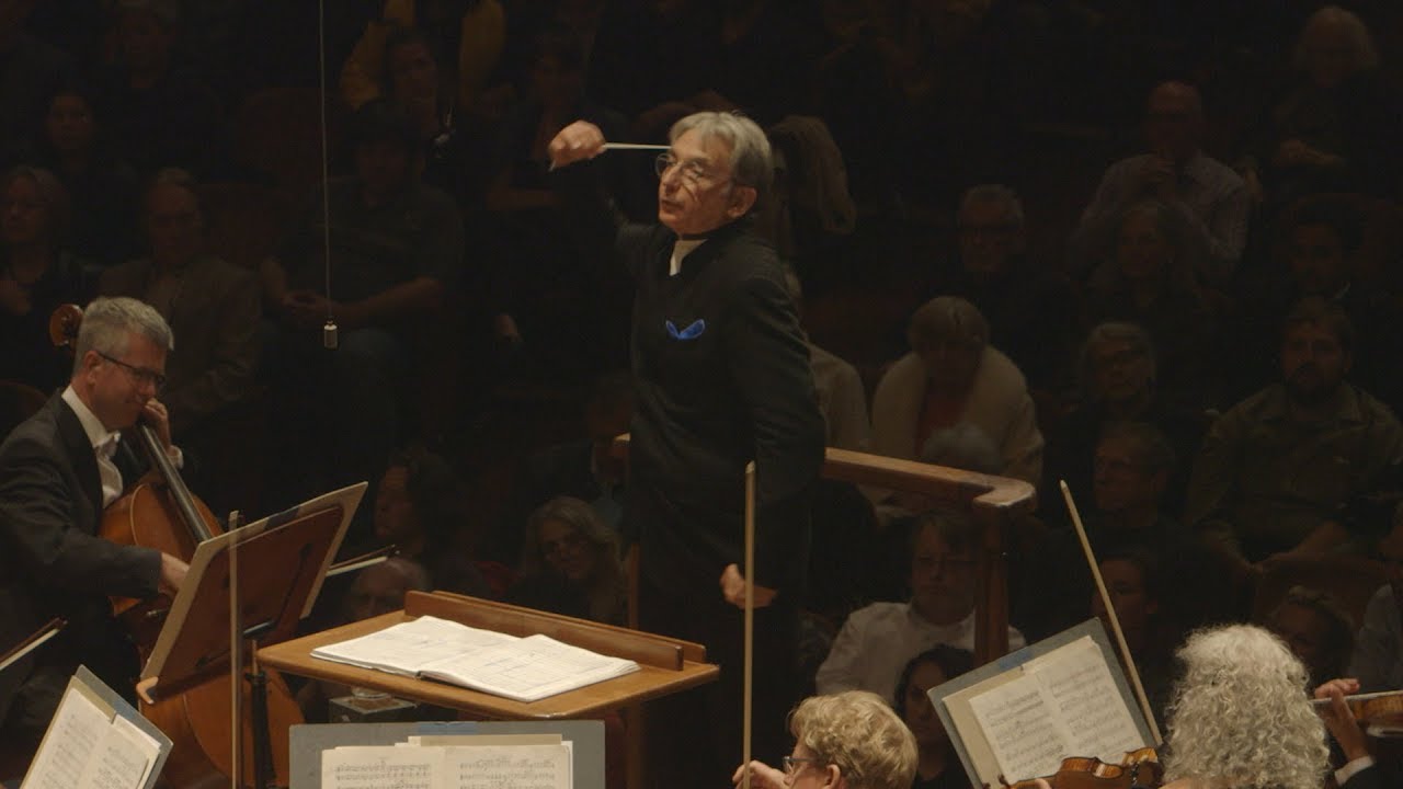 MTT conducts Stravinsky's Rite of Spring - YouTube