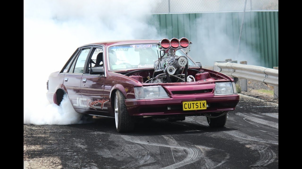 CUTSIK BLOWN V8 VK COMMODORE RIPS IT UP AT KANDOS 27.1.2013 - YouTube