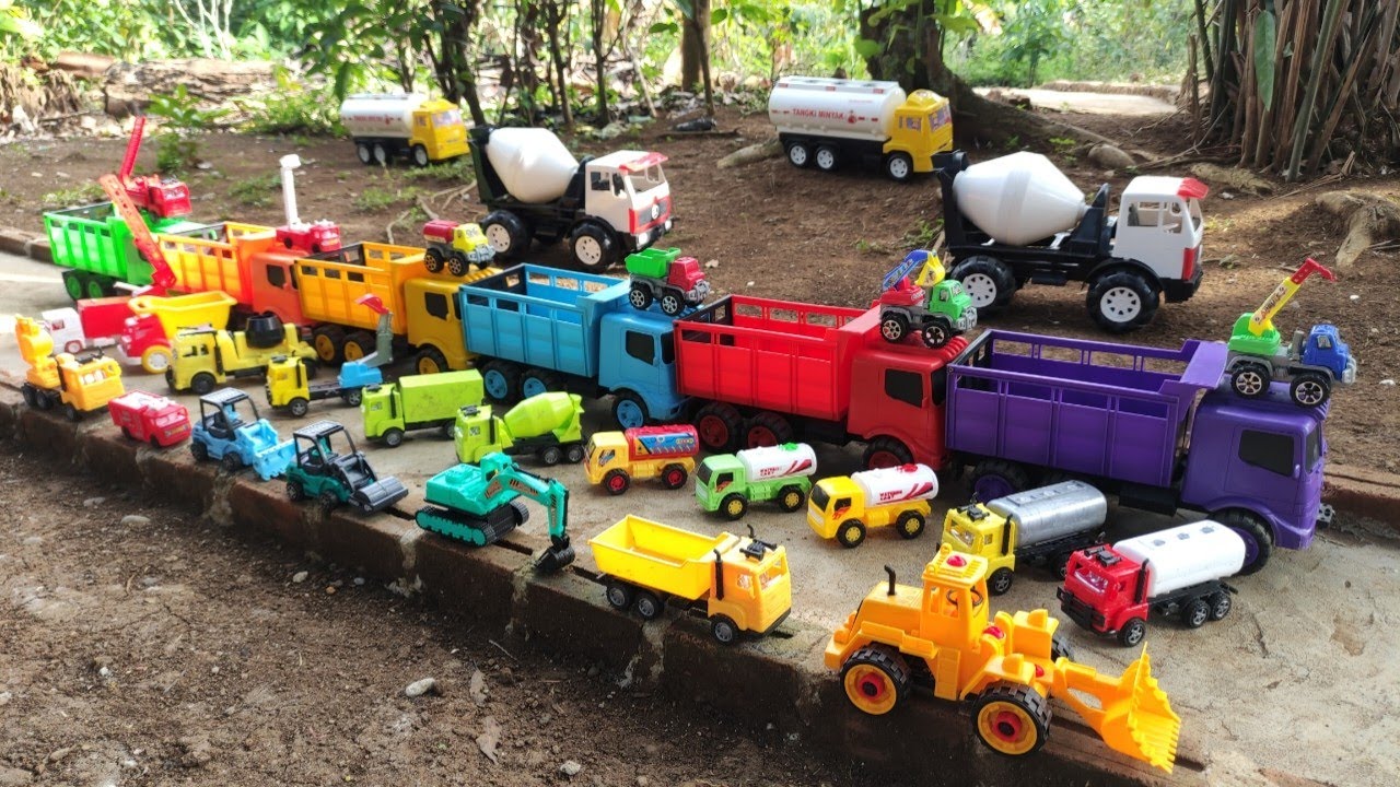 Mencari Mainan Mobil Truk Molen Cor, Excavator, Bulldozer, Crane, Mobil ...