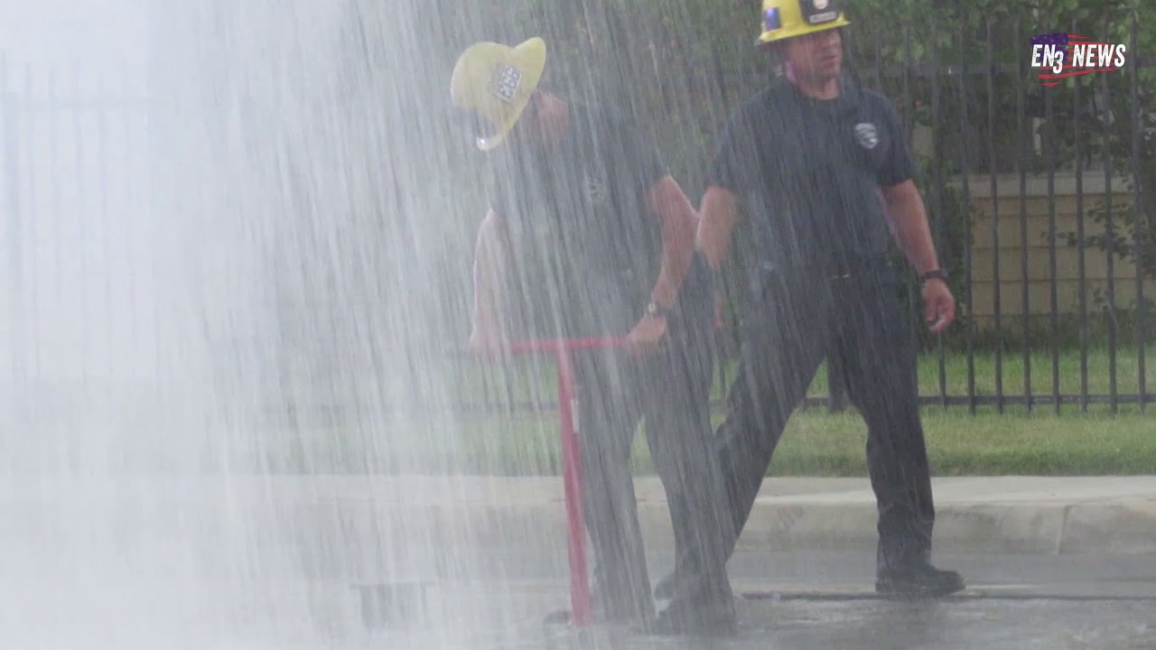 Beaumont Fire Hydrant vs Vehicle 7/14/19 - YouTube