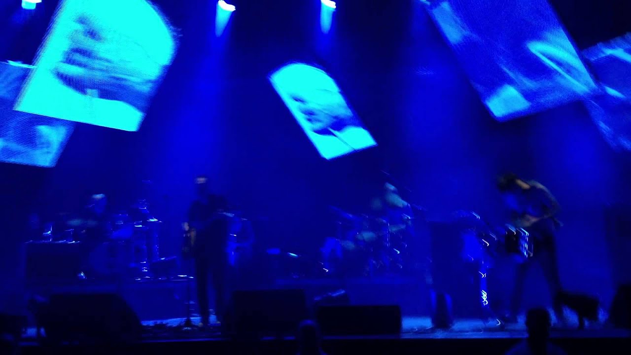Radiohead Live There There @ O2 Arena in London (09/10/2012) - YouTube