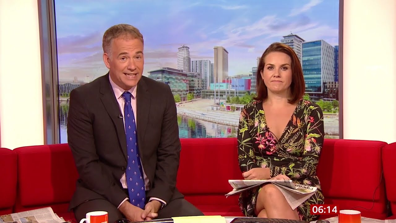 Nina Warhurst - Short Tight Dress - 14th Aug 2022 - YouTube
