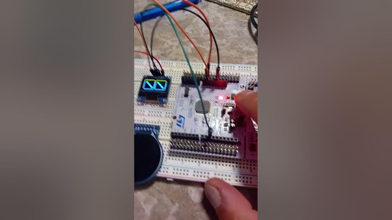 STM32 Nucleo with 1306 OLED screen to roll the dice! - YouTube