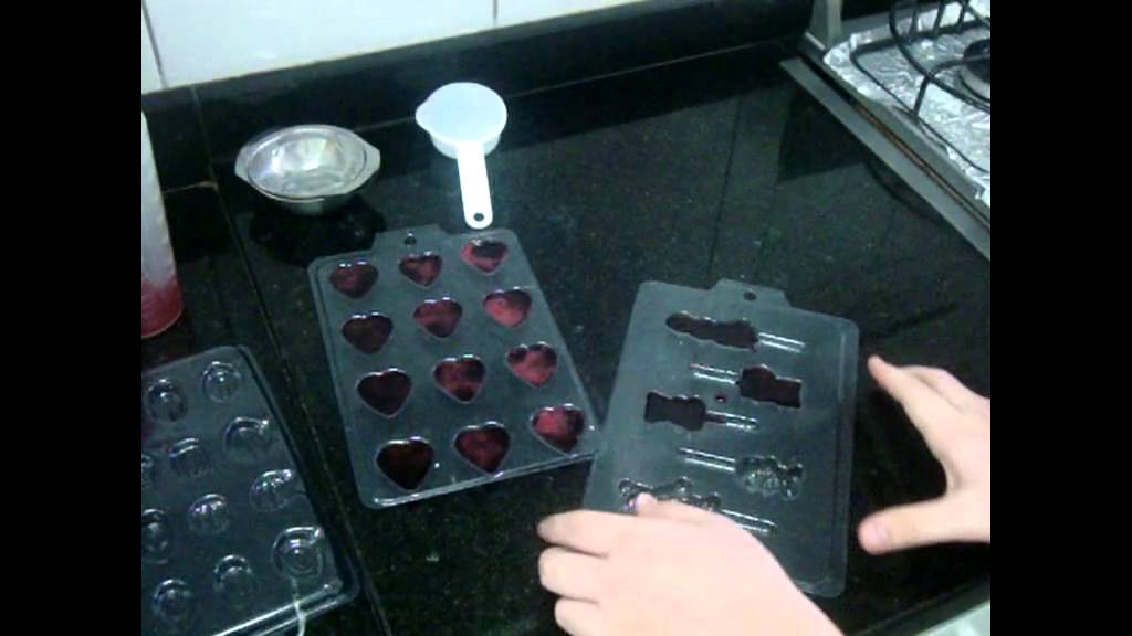 Como fazer "Gummy Bear" (balas de gelatina) - YouTube