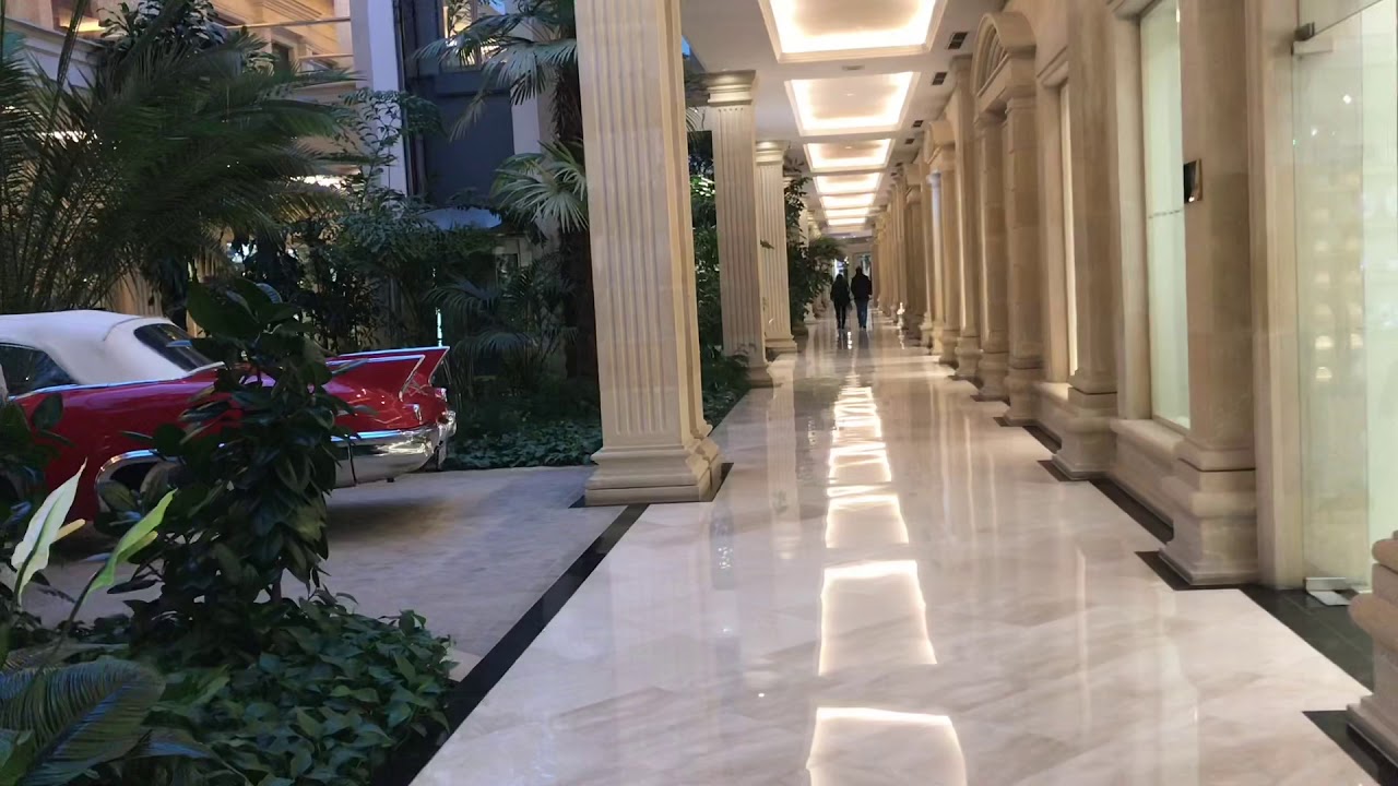 Moscow life Crocus City Mall - YouTube