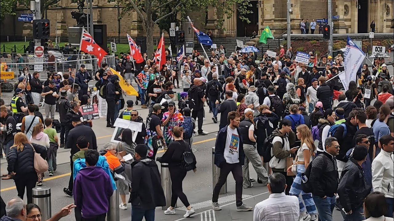 Anti-War Freedom March LIVE - YouTube