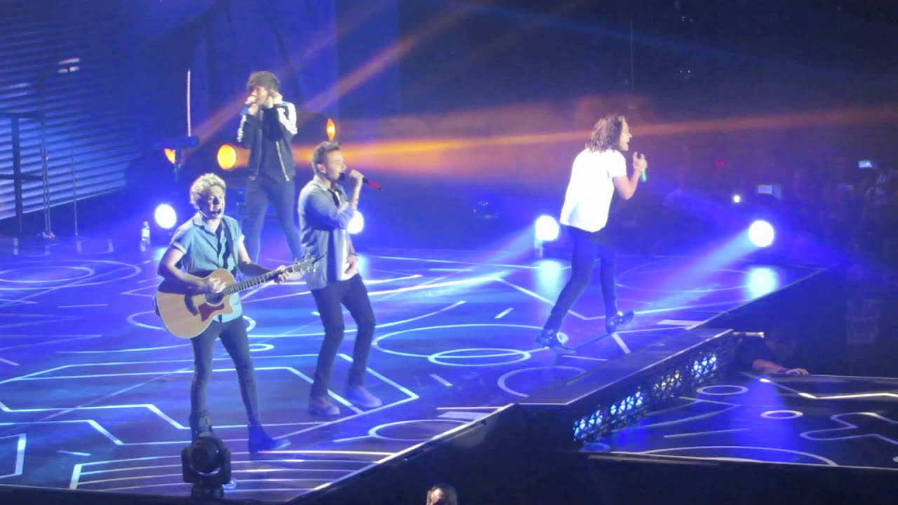 One Direction // Ready To Run // Manchester Arena - YouTube