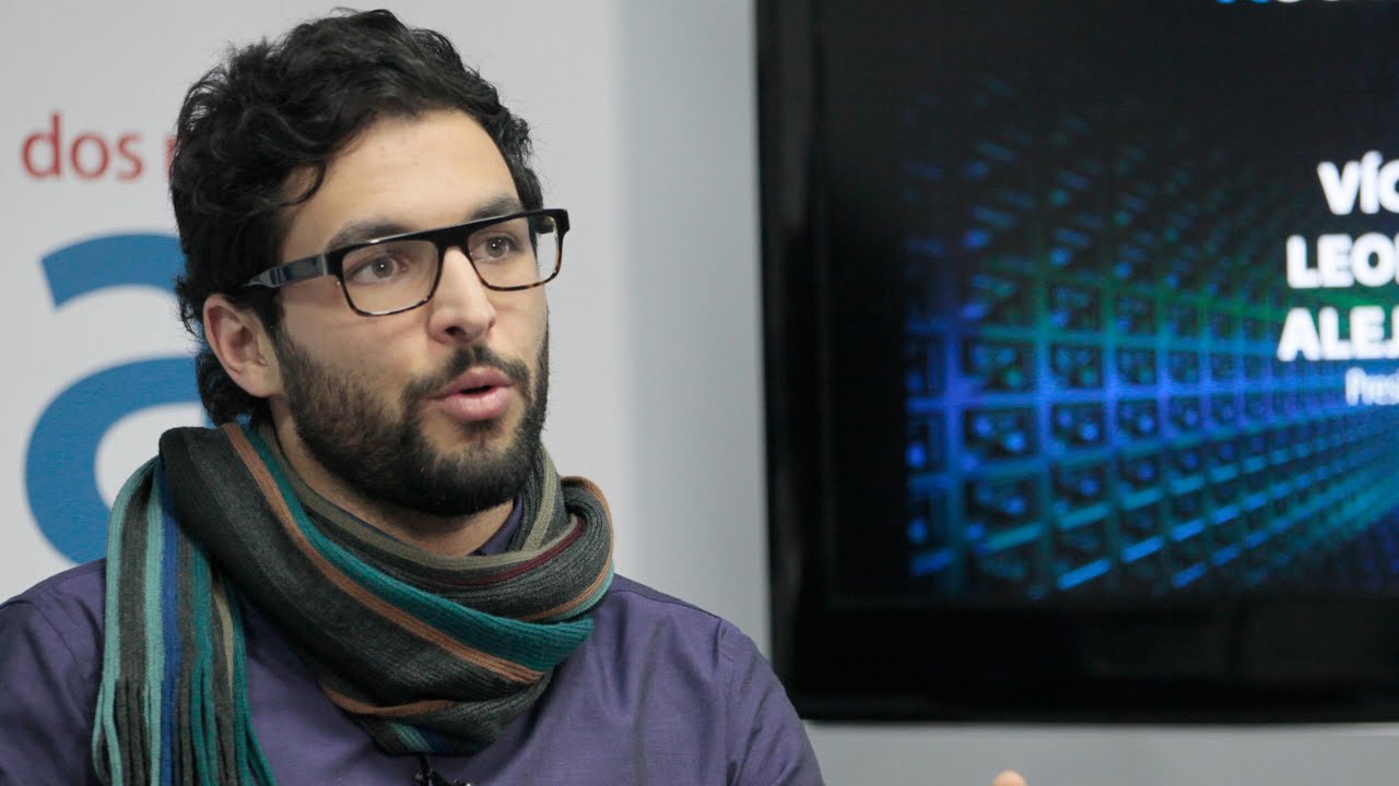 Víctor Expósito sobre la creación de Foros de la Profesión Médica - YouTube