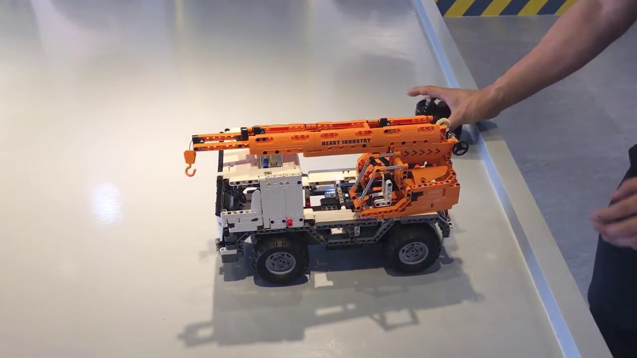 CaDA Technic Подъемный кран - YouTube