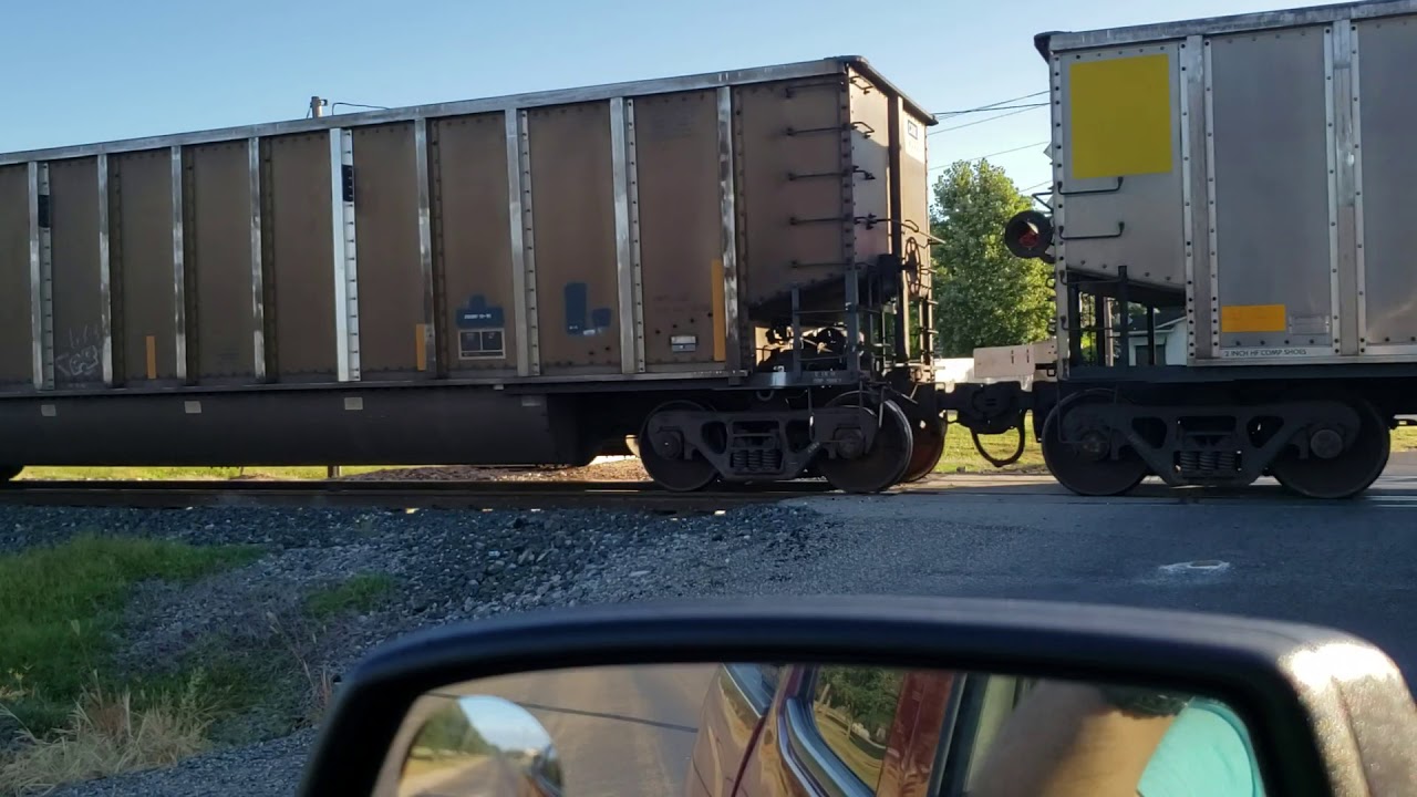 BNSF 6298 leading the loaded LCRA FPP coal train at Eblin St - YouTube