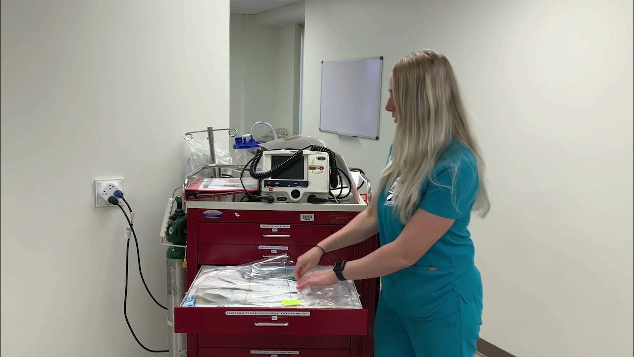 Crash Cart Intubation Supplies (Drawer #3 and Plastic Bag on Top) - YouTube