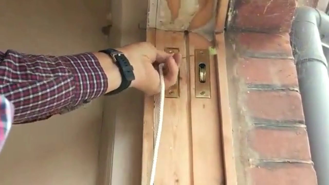 Sash window repairs Quick tip 3 How to rope up a sash window - YouTube