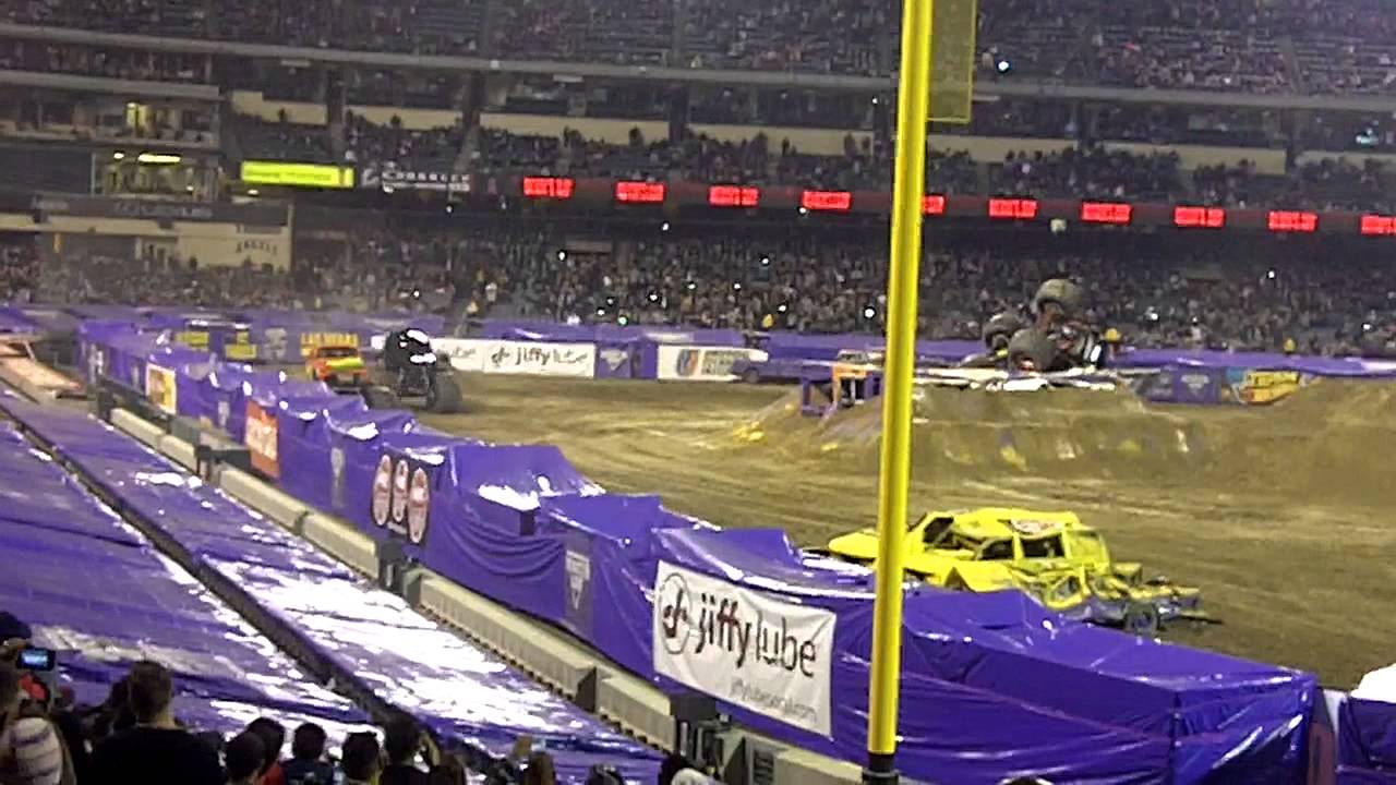 Doomsday monster truck at monster jam - YouTube