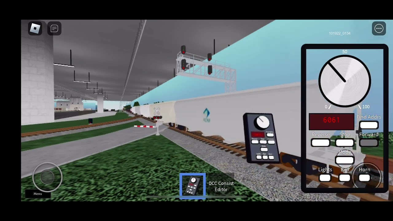 Customers train coming down a long stretch of track in Roblox - YouTube
