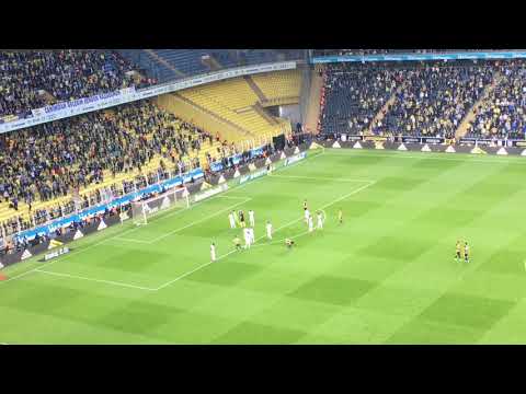 Fenerbahçe Akhisar kaçan penaltı