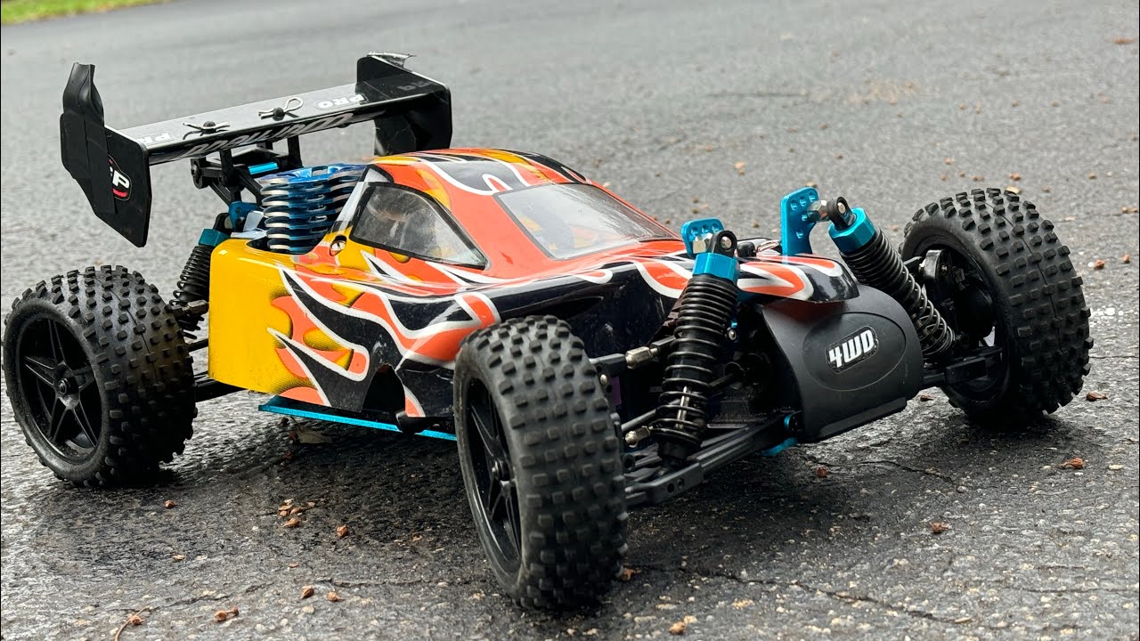 Nitro RC car drives on real road with real cars! #nitrorc #rccar - YouTube