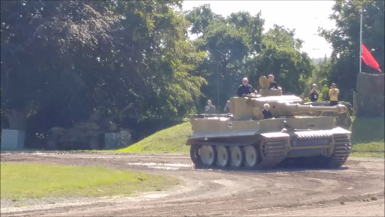 Tiger 131 at Tiger Day - Bovington 2019 - YouTube