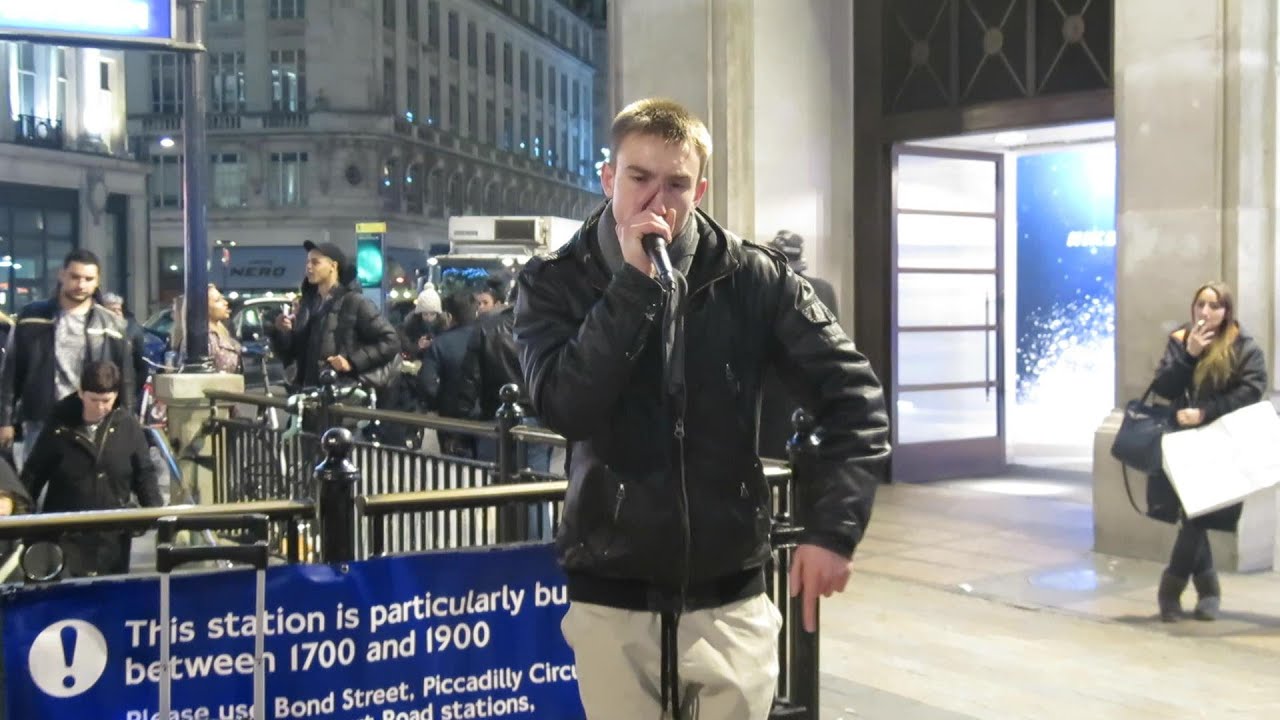 London new Beatboxer "Crobs" Performing in Piccadilly Circus - YouTube