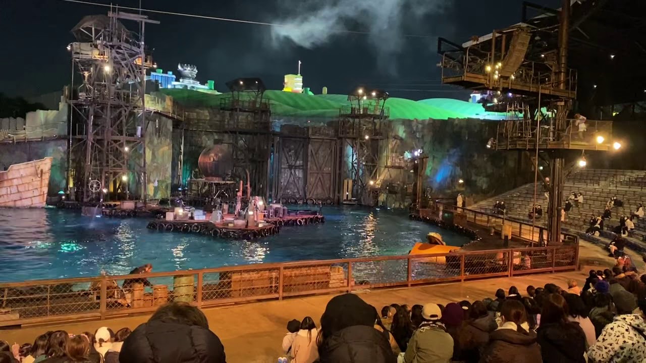 Universal Studios Japan - Waterworld - YouTube