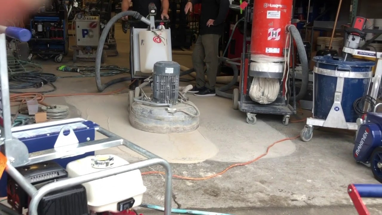Makinex 9kW 240V running a Lavina 25 grinder and Husqvarna S36 - YouTube