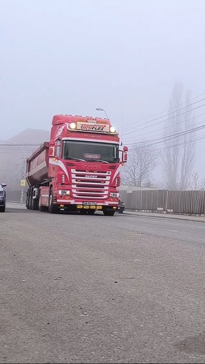 Truckspotting RO (sequence from a video) #scania #truckspotting #trucks #tomiflex - YouTube