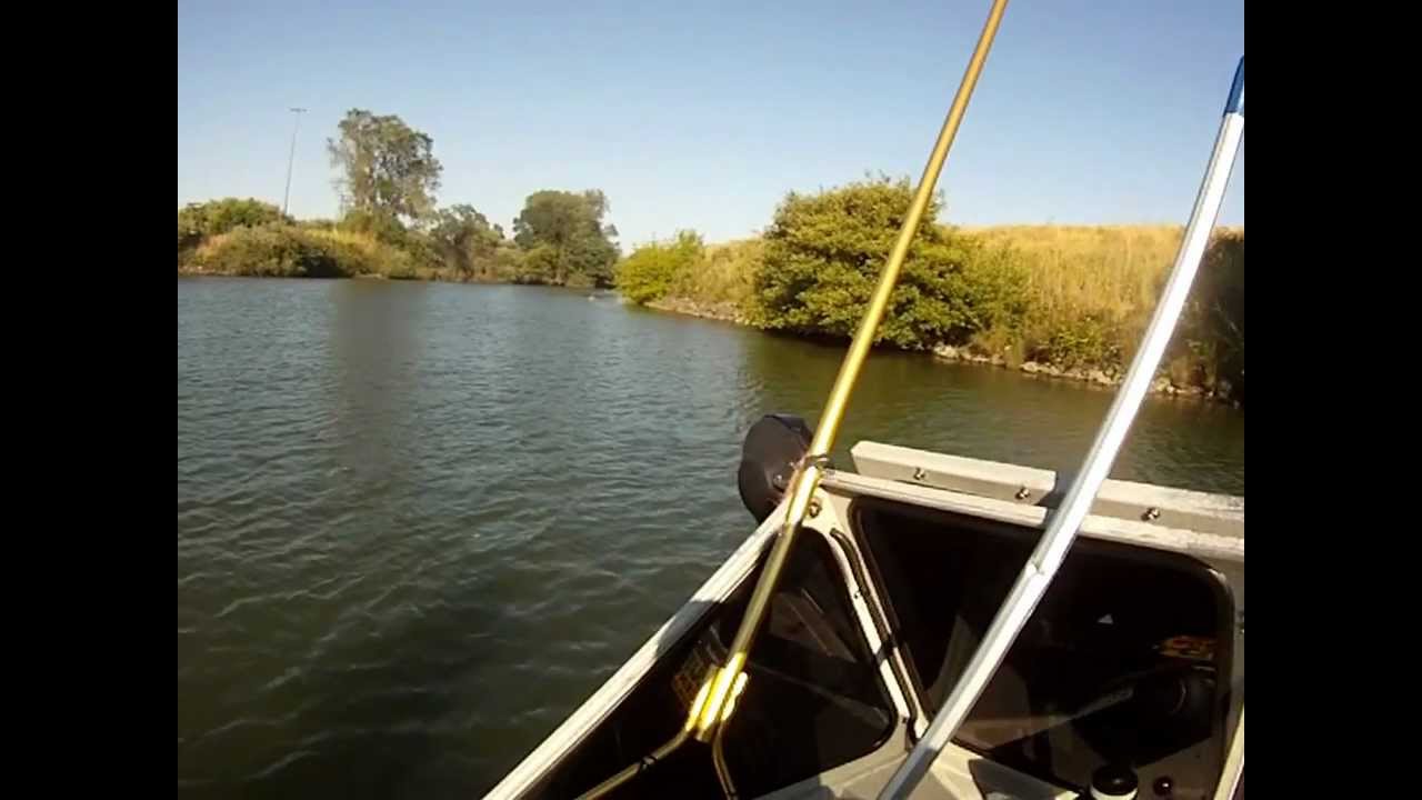 Intimidator Sportfishing Gilly Striper - YouTube