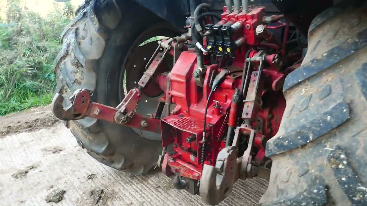 2006 McCORMICK MTX135 4WD TRACTOR - YouTube