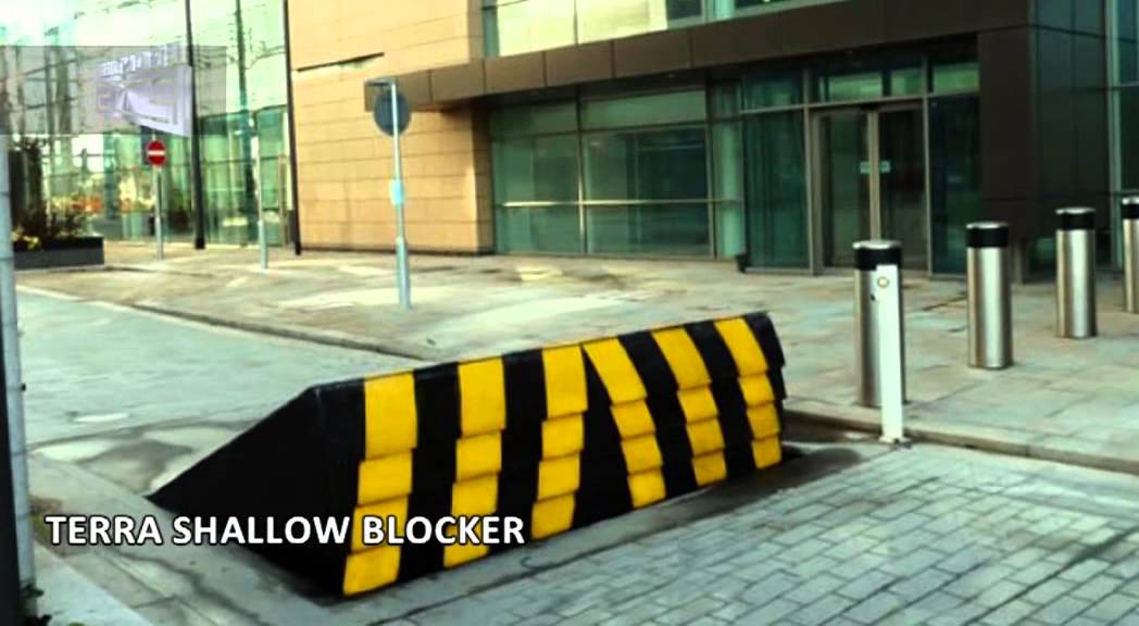 Frontier Pitts PAS 68 HVM Terra Shallow Blocker - YouTube