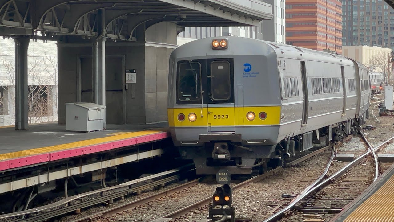 LIRR M3 arrives at Jamaica 02/22/2024 - YouTube