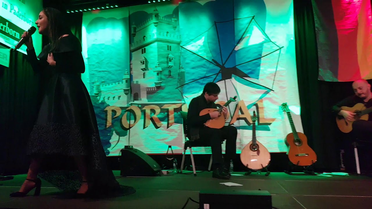 Mara Pedro - Fado sorriso - YouTube