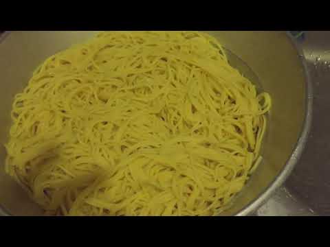 Beef mami w/egg - YouTube