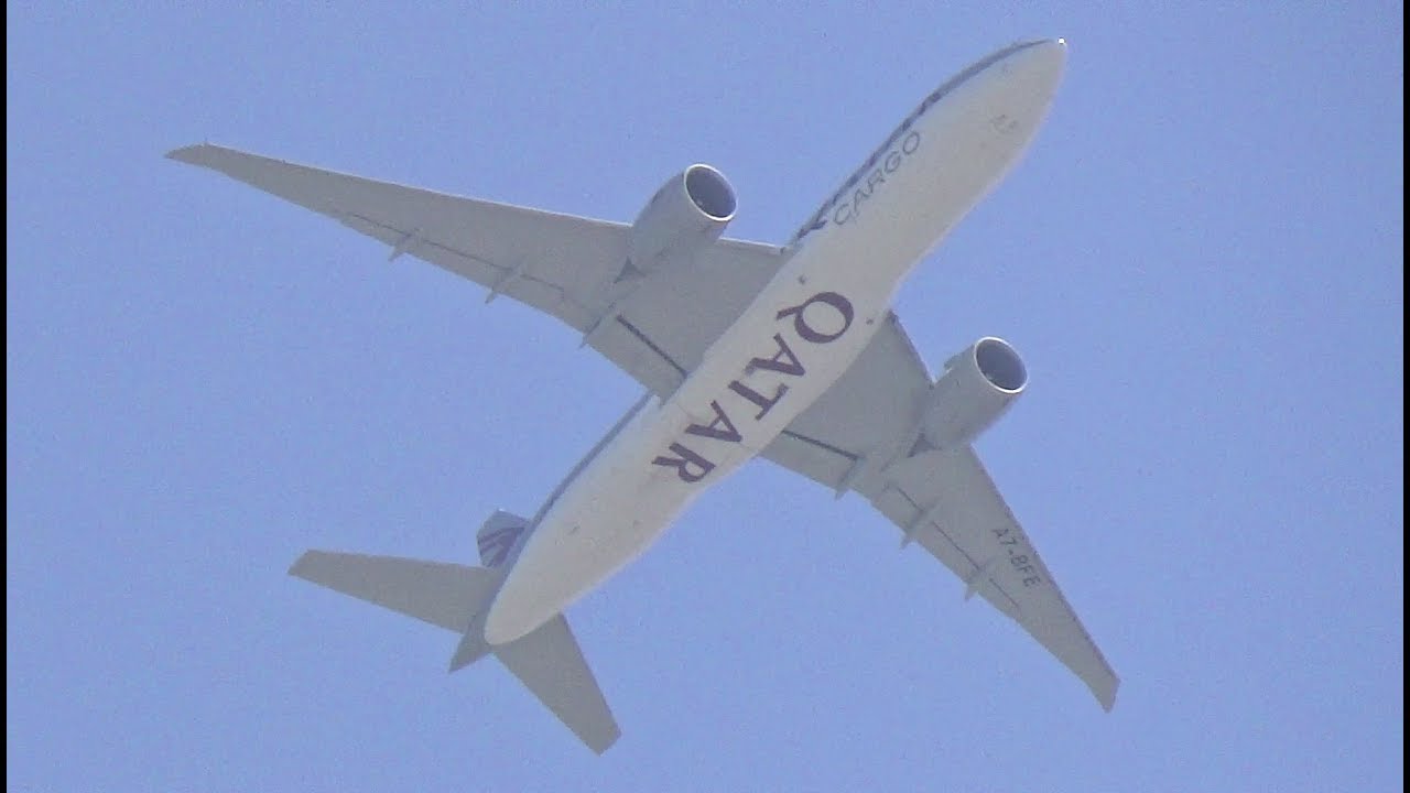 Heavy Qatar Boeing 777F take-off at Ahmedabad (AMD) - YouTube
