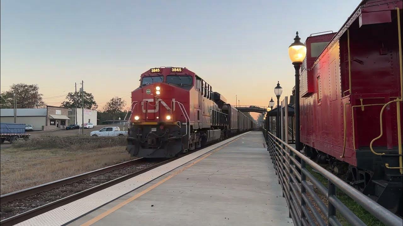 CN ES44AC 3845 Leads NB Empty Coal Train - YouTube