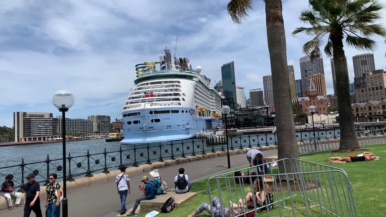 Sydney - Dawes Point Park - YouTube