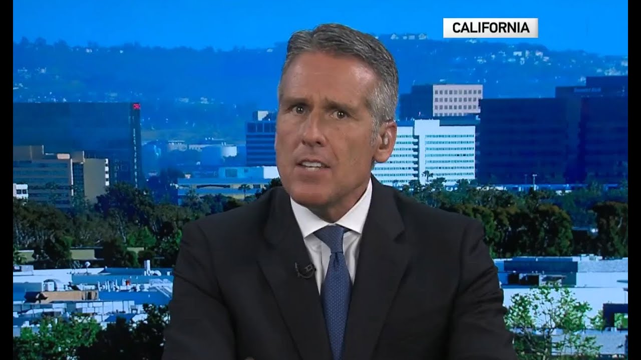 Dan McClory on Chinese president Xi visits Serbia - YouTube