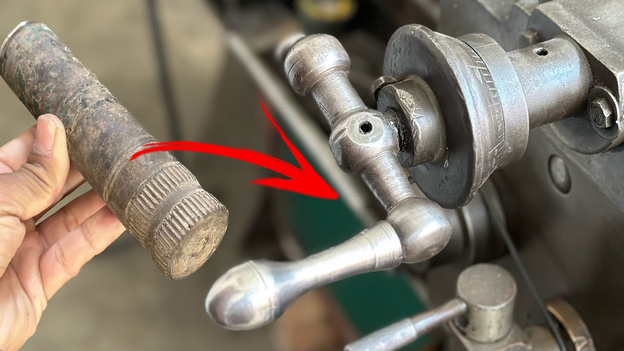 How My Mechanic Made Lathe Slide Handle for His Own Lathe Machine ...