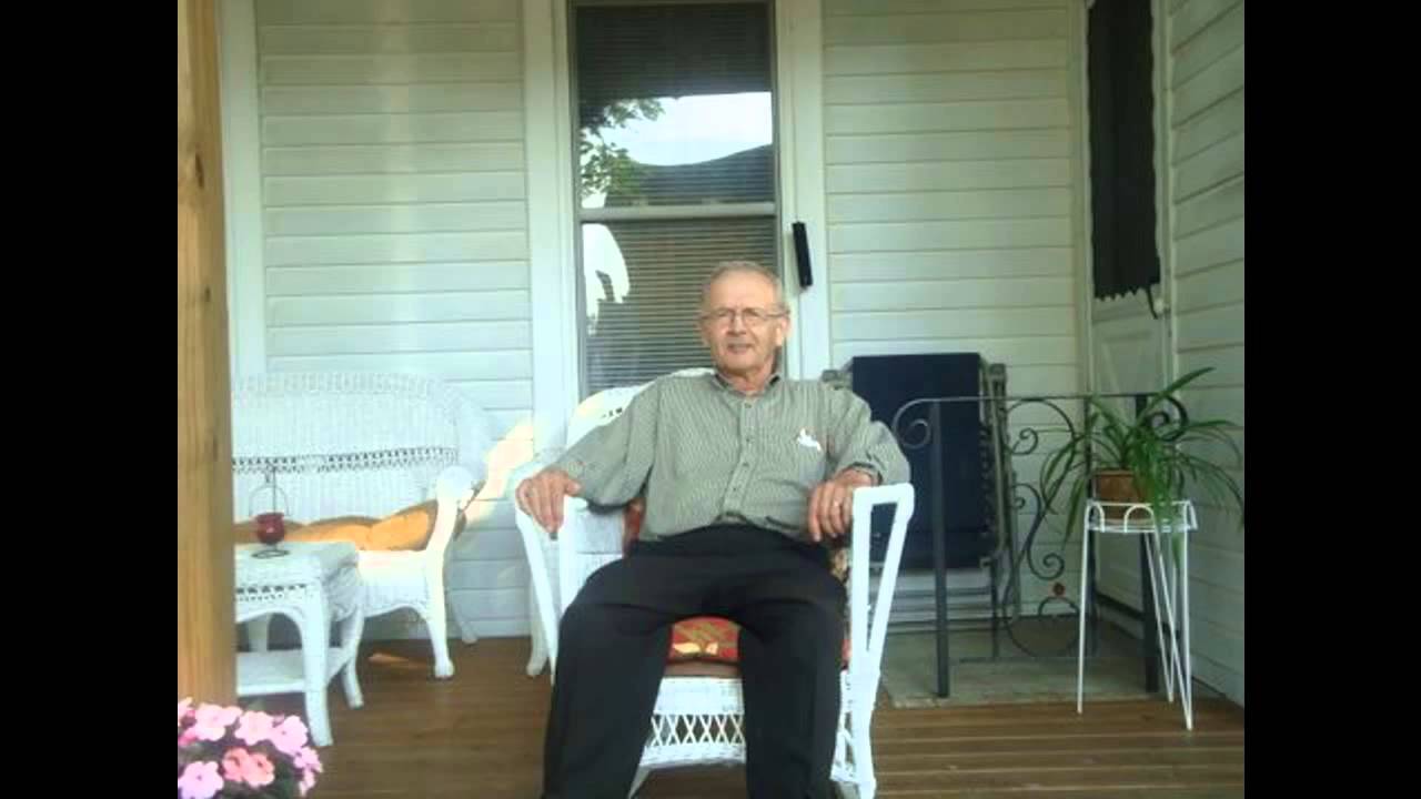 Phyllis LeBlanc-Maillet sings in memory of her father - YouTube