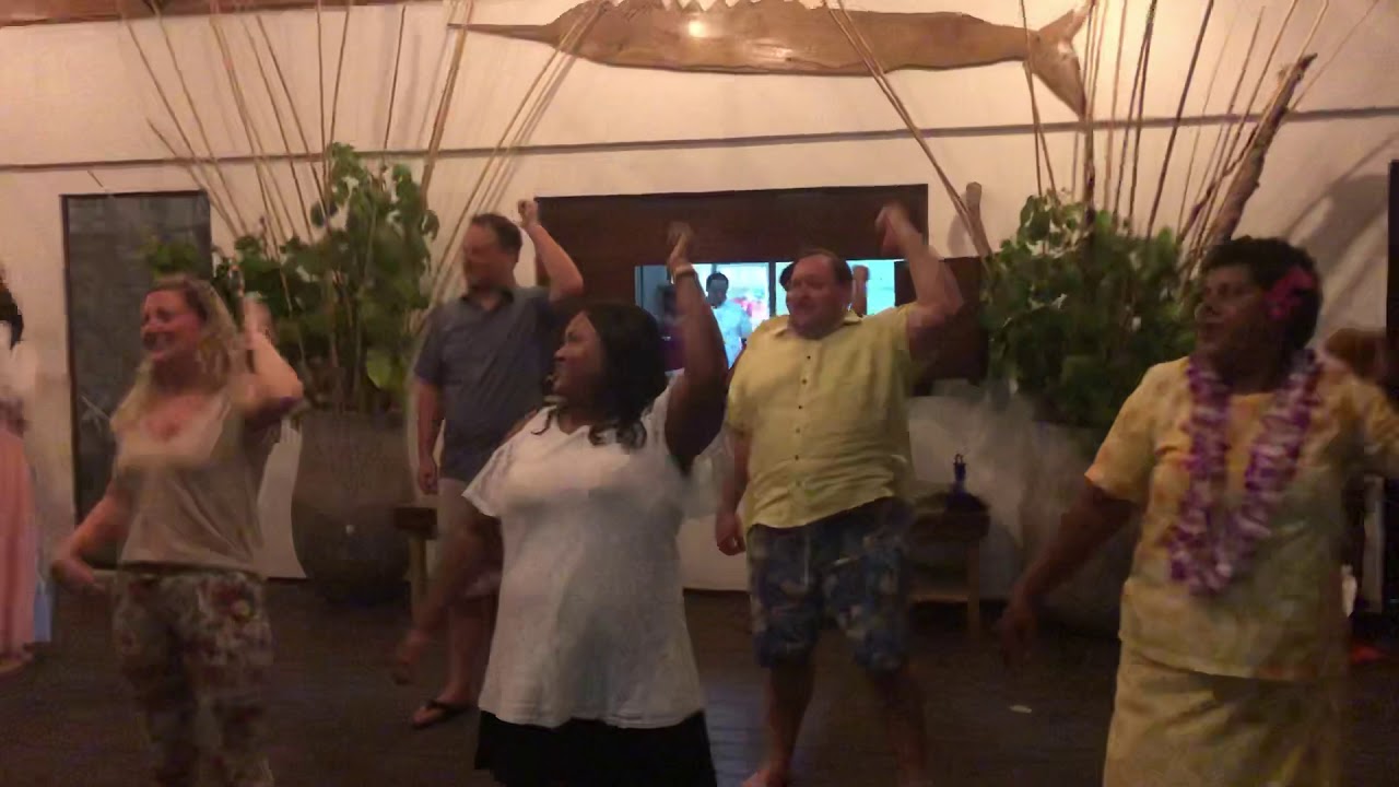 Bula Dance from Fiji - YouTube