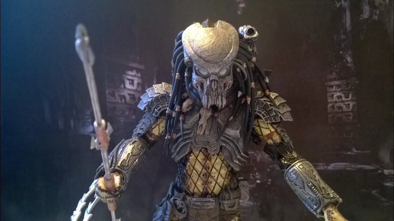 NECA Series 14 - Celtic Predator Figure Review - YouTube