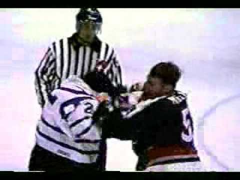 Mathieu Melancon vs Ken Tasker 18 oct 2002 LHSPQ - YouTube