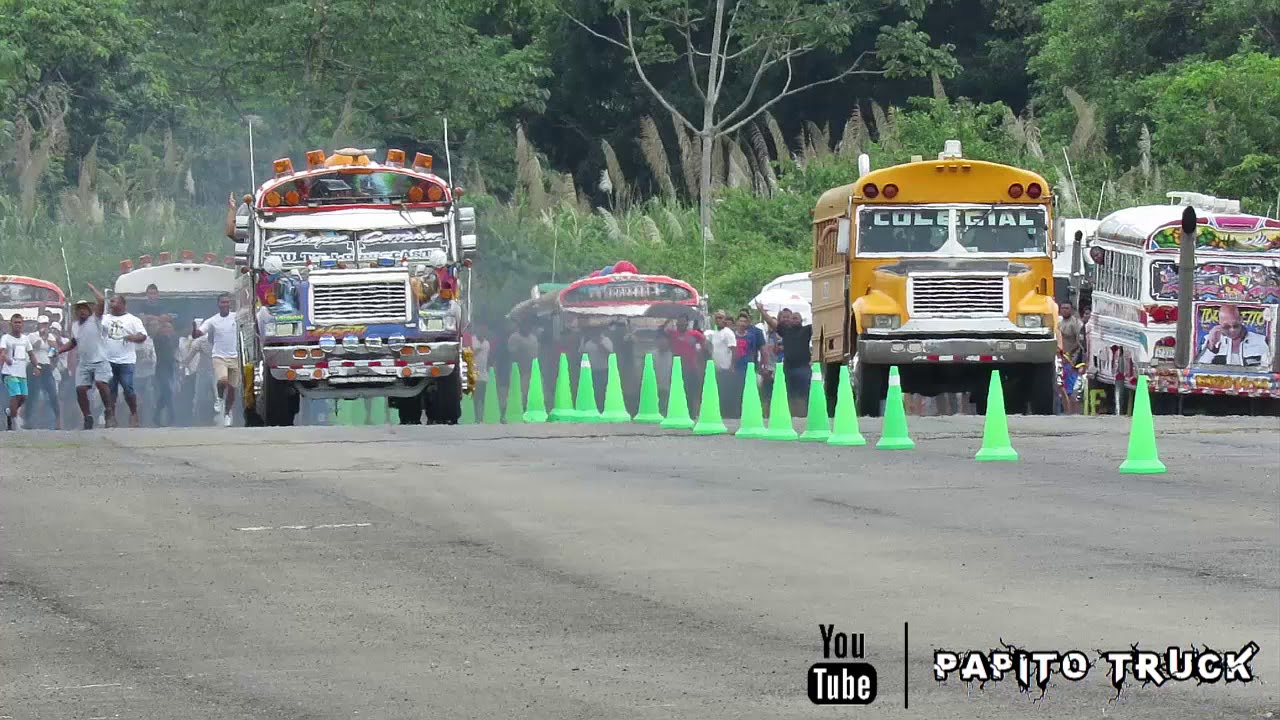 Carreras de Buses / Fello Jr 2 vs Bus Colegial - YouTube