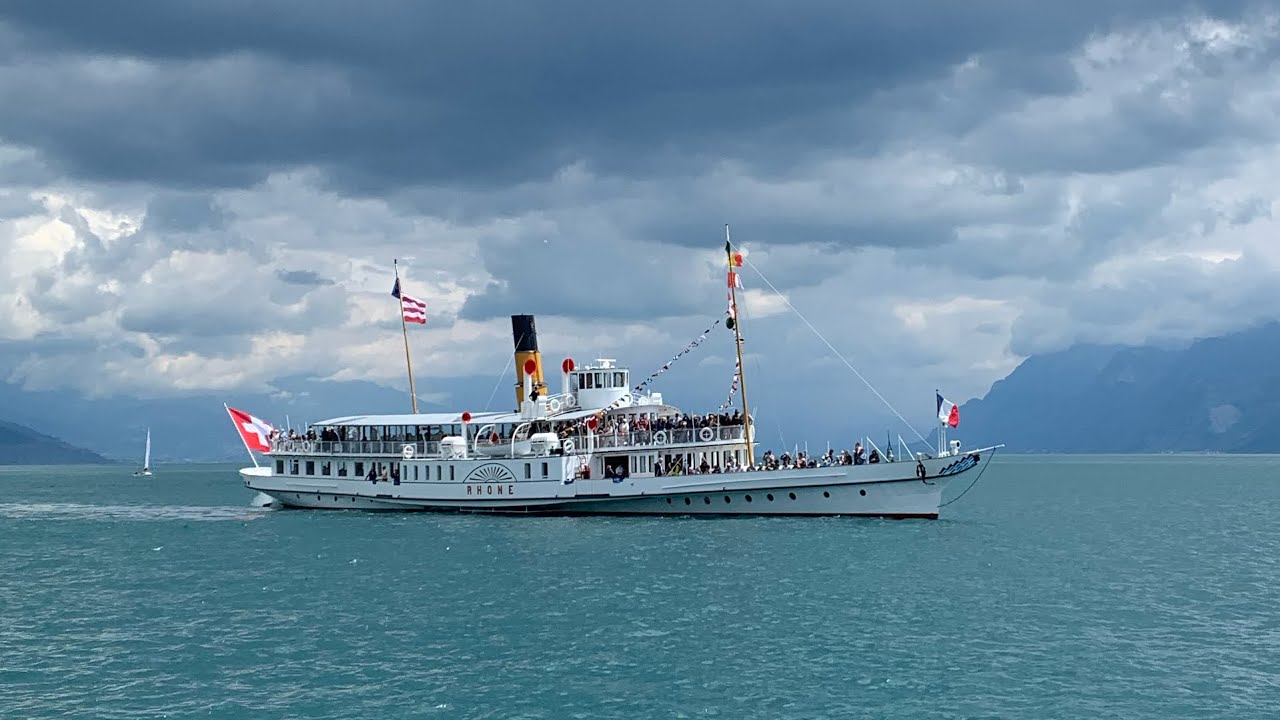 Beautiful 100 years old Swiss boats 😍😍😍 and a nice cup of coffee with ...