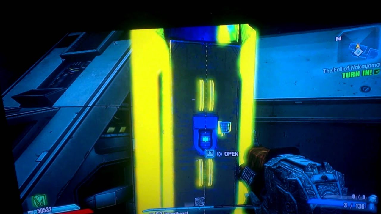 Borderlands 2 yellow and blue weapons container - YouTube