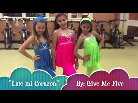 Late mi Corazon - Primera presentación en tv de Give me 5 - YouTube