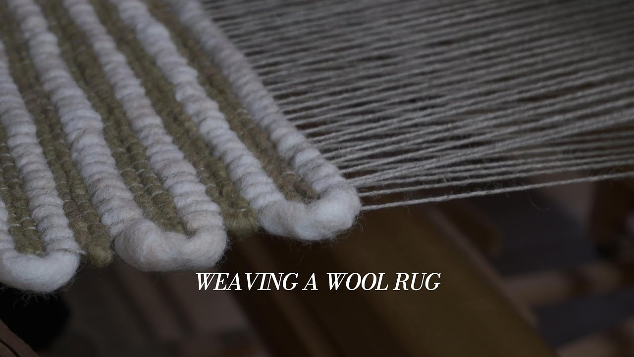 weaving a wool rug - YouTube
