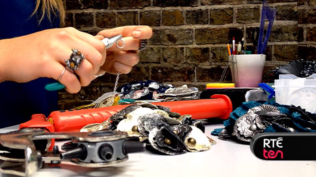 We check out Emma Manley's Design Studio - YouTube