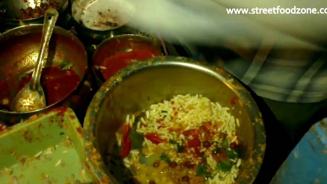 Muri Mixture | Moramaralu Mixture Making Video | Rajahmundry Street ...