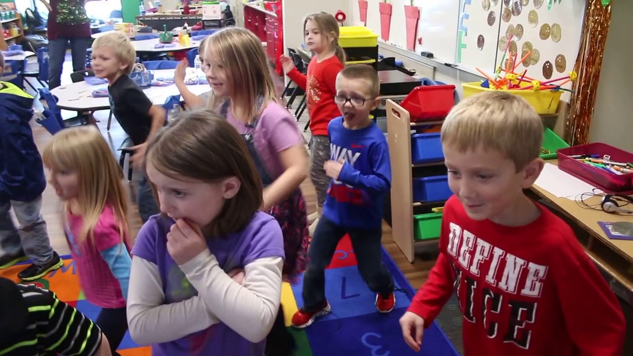 Crazy Santa Dancing - YouTube