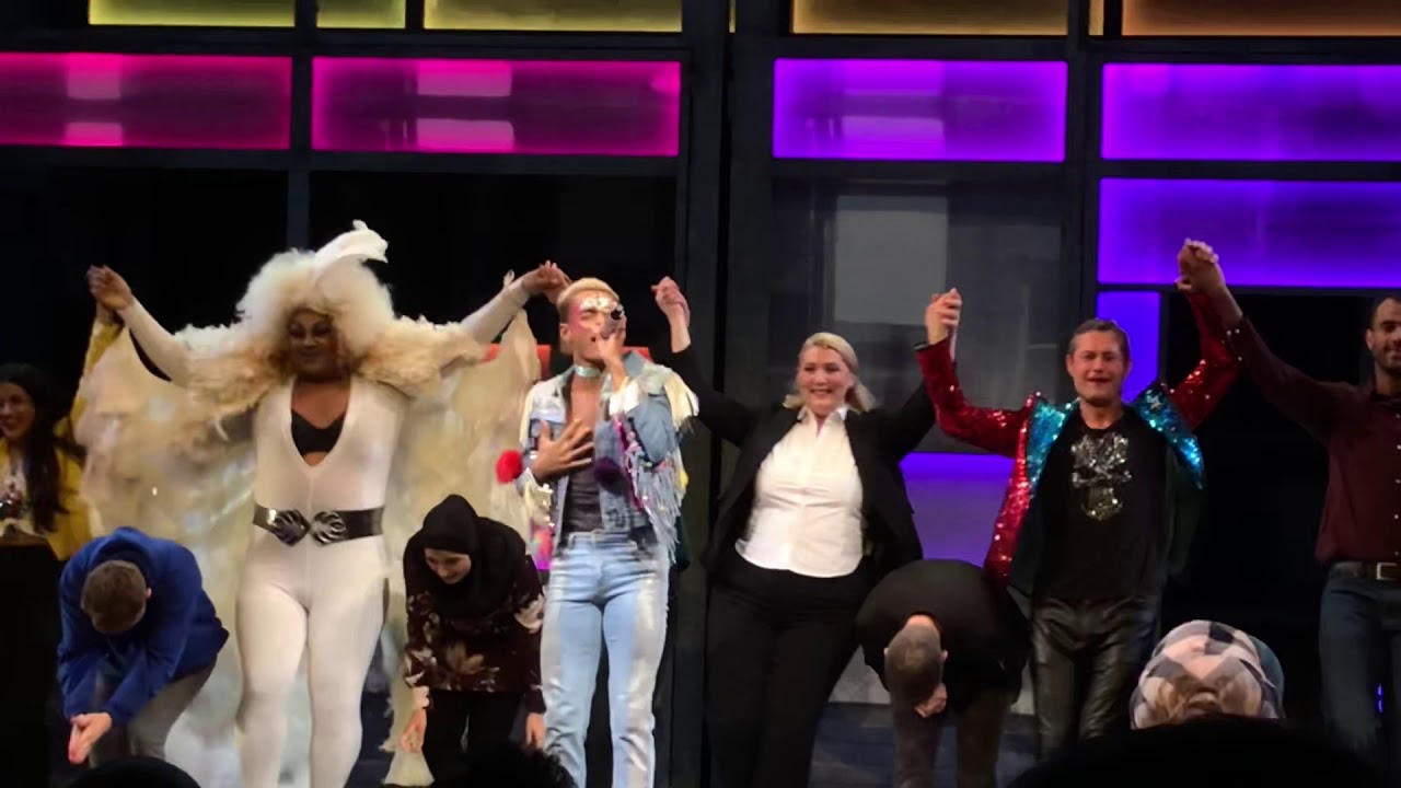 Everybody’s Talking About Jamie curtain call and cast change - YouTube