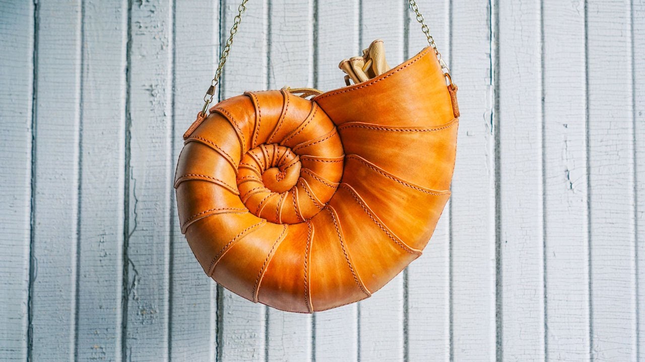 Making a Leather Spiral Shell Bag PDF Pattern - YouTube
